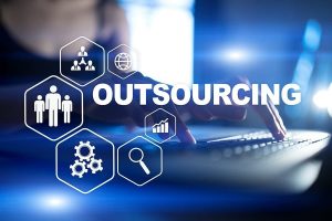 Outsource là gì? Phân biệt giữa công ty Product và Outsource
